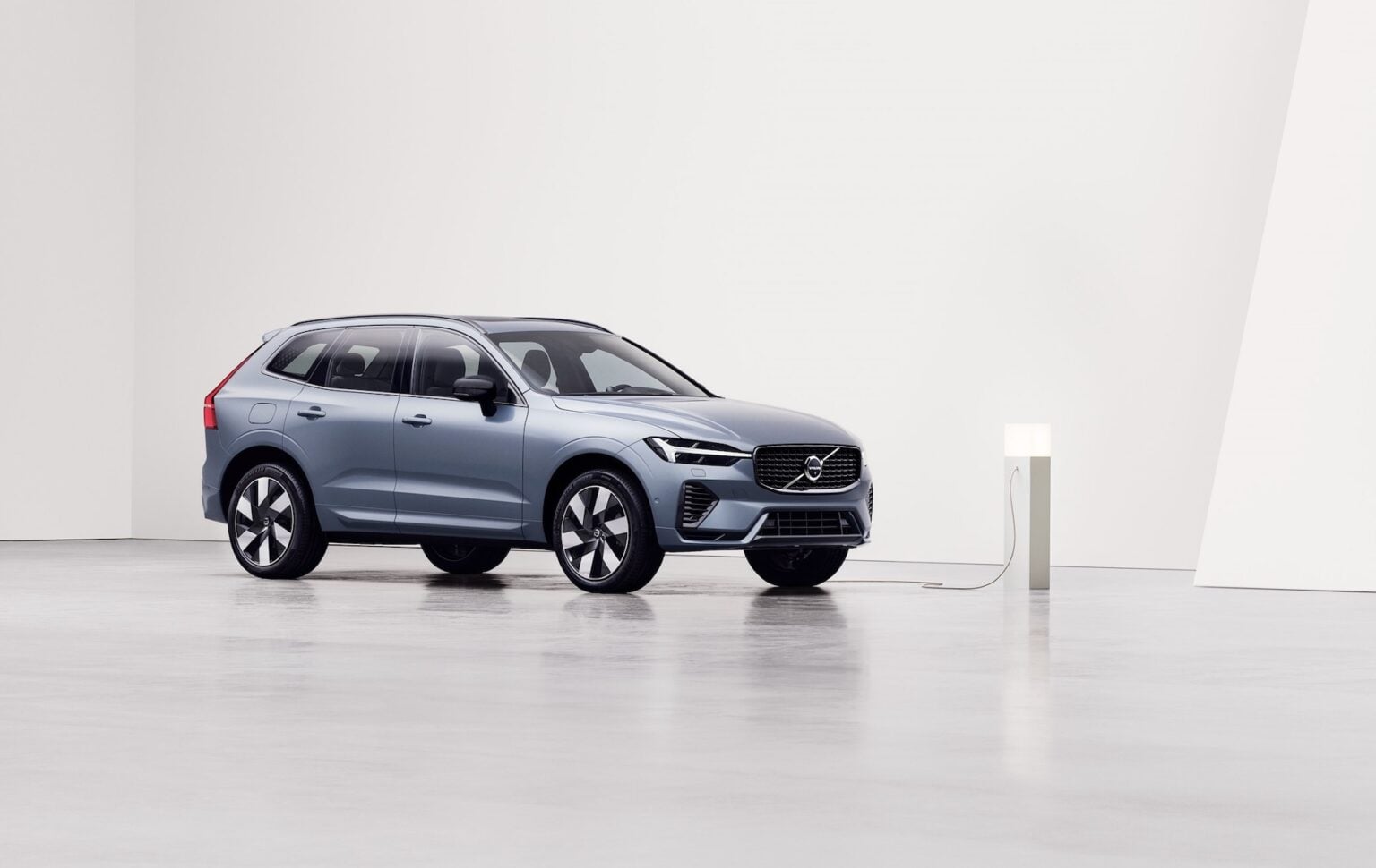 2025 Best Hybrid, Electric Cars Revealed - The EV Report