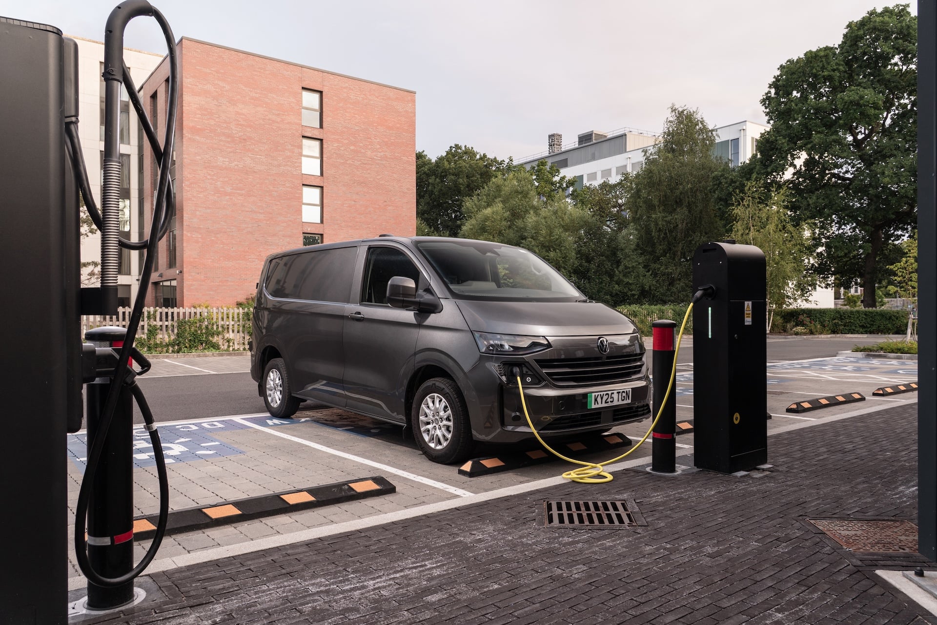 UK Van Drivers Embrace Electric Vehicles - The EV Report