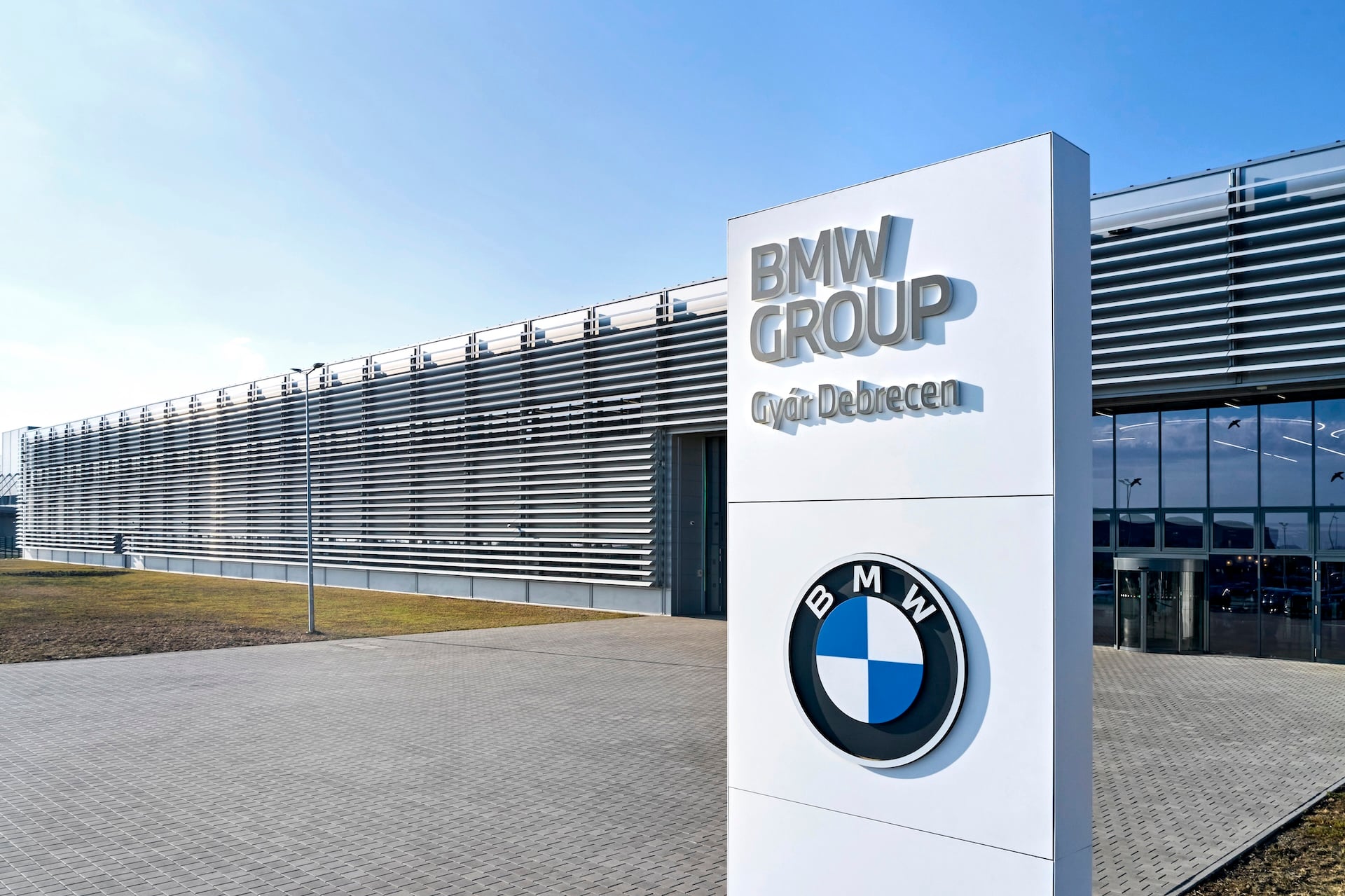 BMW Opens Innovative New Debrecen Plant - The EV Report