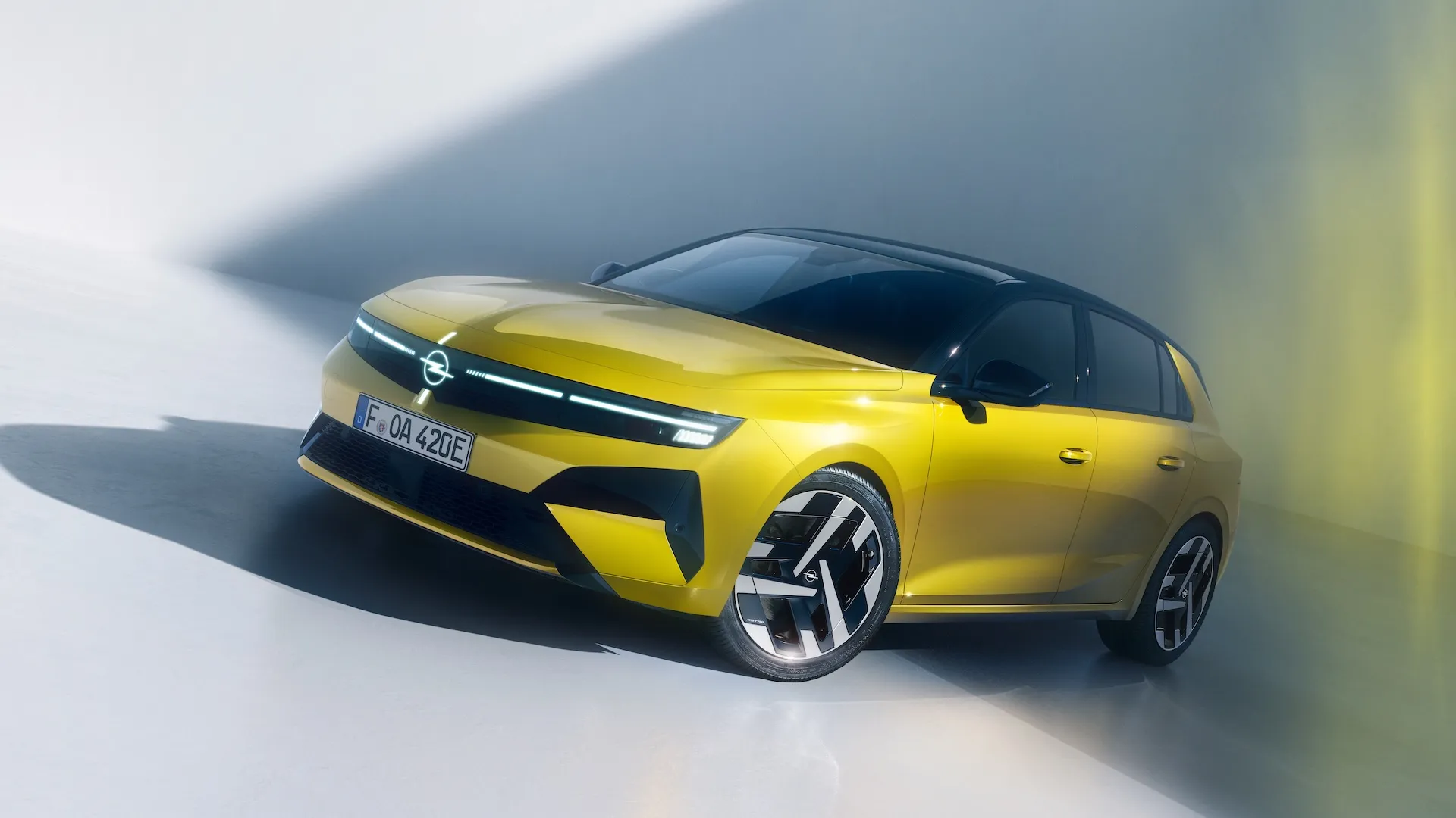 Opel Astra Electric Now Offers 454-Kilometer Range - The EV Report