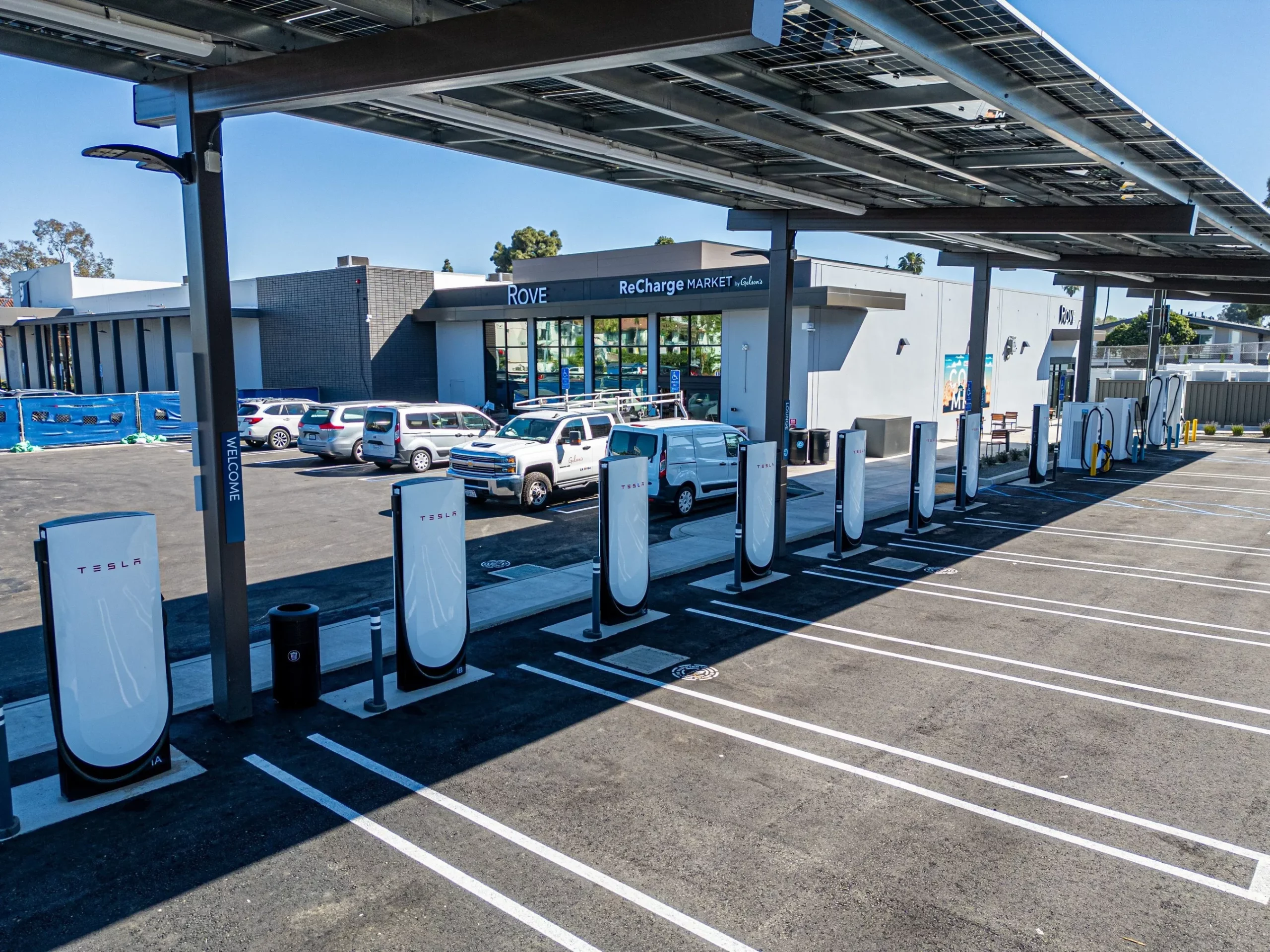 Rove Opens Second EV Charging Center in Costa Mesa - The EV Report