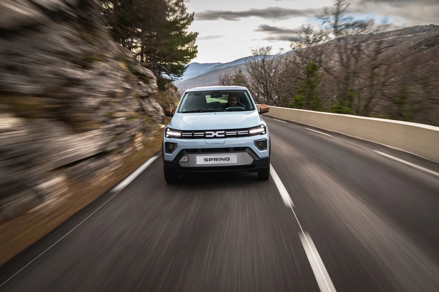 Dacia Cuts Electric Spring Price to £11,990 in UK - The EV Report